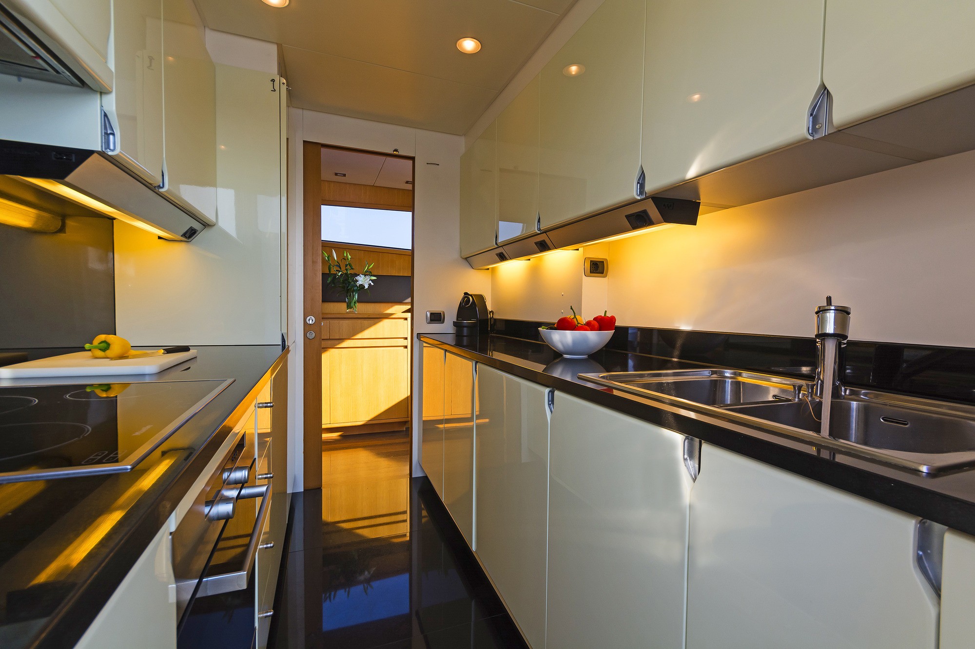 Yacht FOS, Sanlorenzo | CHARTERWORLD Luxury Superyacht Charters